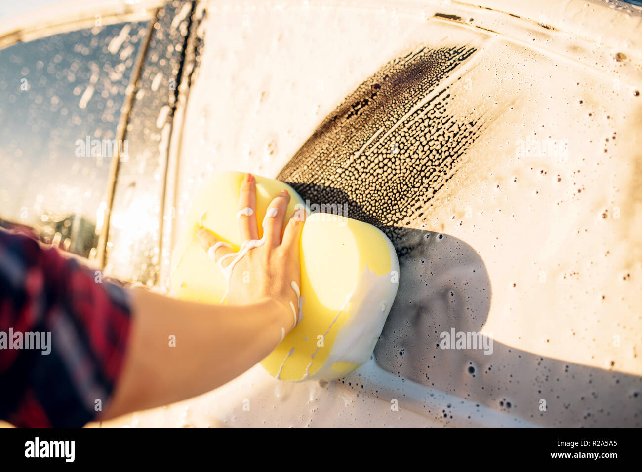 Outdoor hand washing station hi-res stock photography and images - Alamy