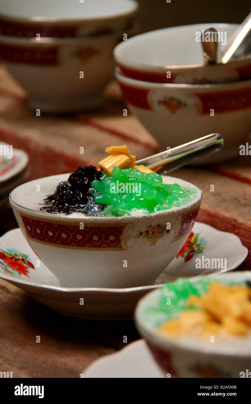 Es Dawet Telasih, Javanese Cold Dessert of Pandan and Rice Noodle Jelly ...