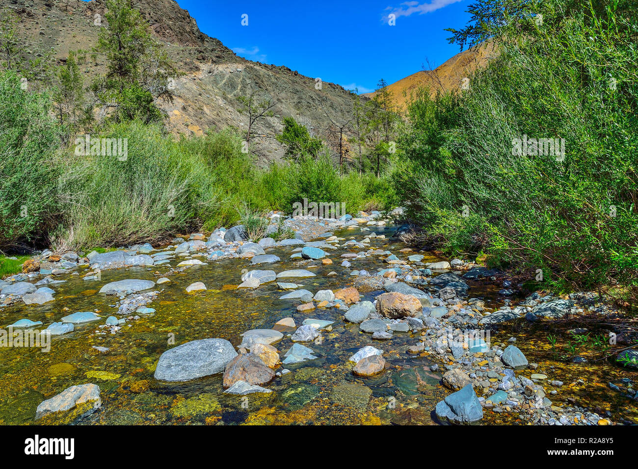 Red clay cliffs hi-res stock photography and images - Alamy