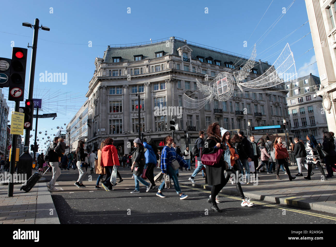 the busy intersection at oxford circus, west end, central london, uk ...