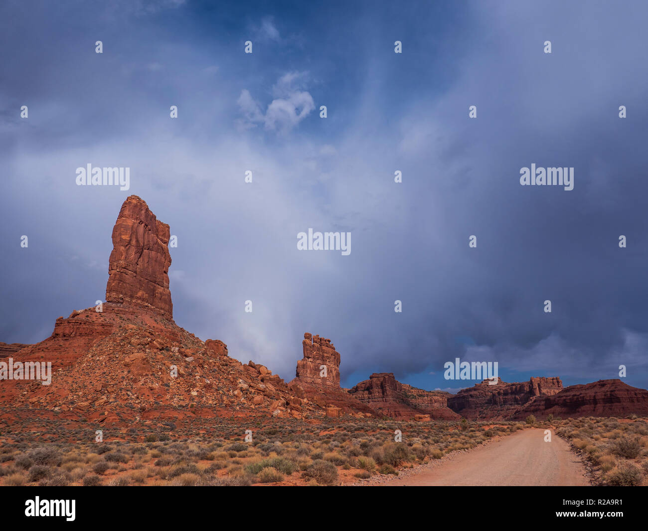 Valley of the gods rock formation hi-res stock photography and images ...