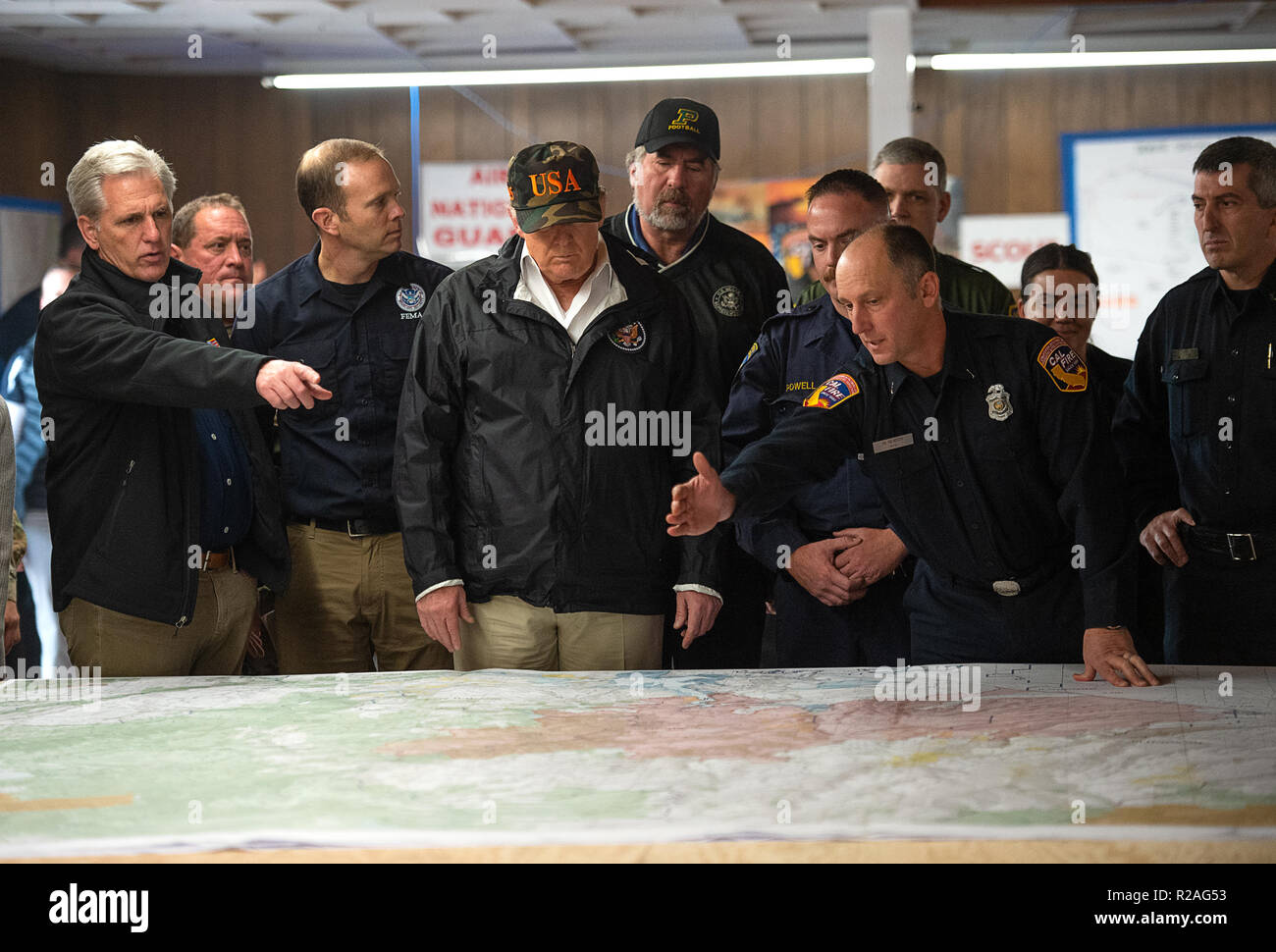 Chico, CA, USA. 17th Nov, 2018. President Donald Trump listen to Cal ...