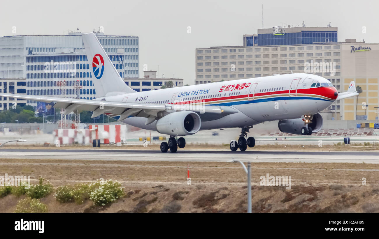 China eastern cargo airplane hi-res stock photography and images - Alamy
