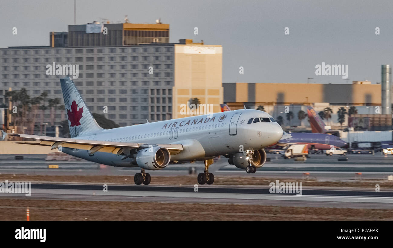 Los Angeles, California, USA. 16th Sep, 2014. The plane of Air Canada ...