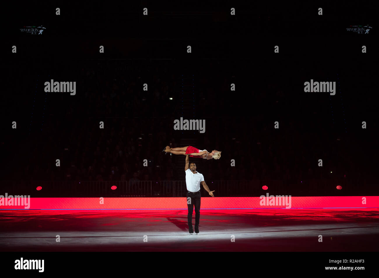 Malaga, MALAGA, Spain. 17th Nov, 2018. Skaters Annette and Yannick seen ...