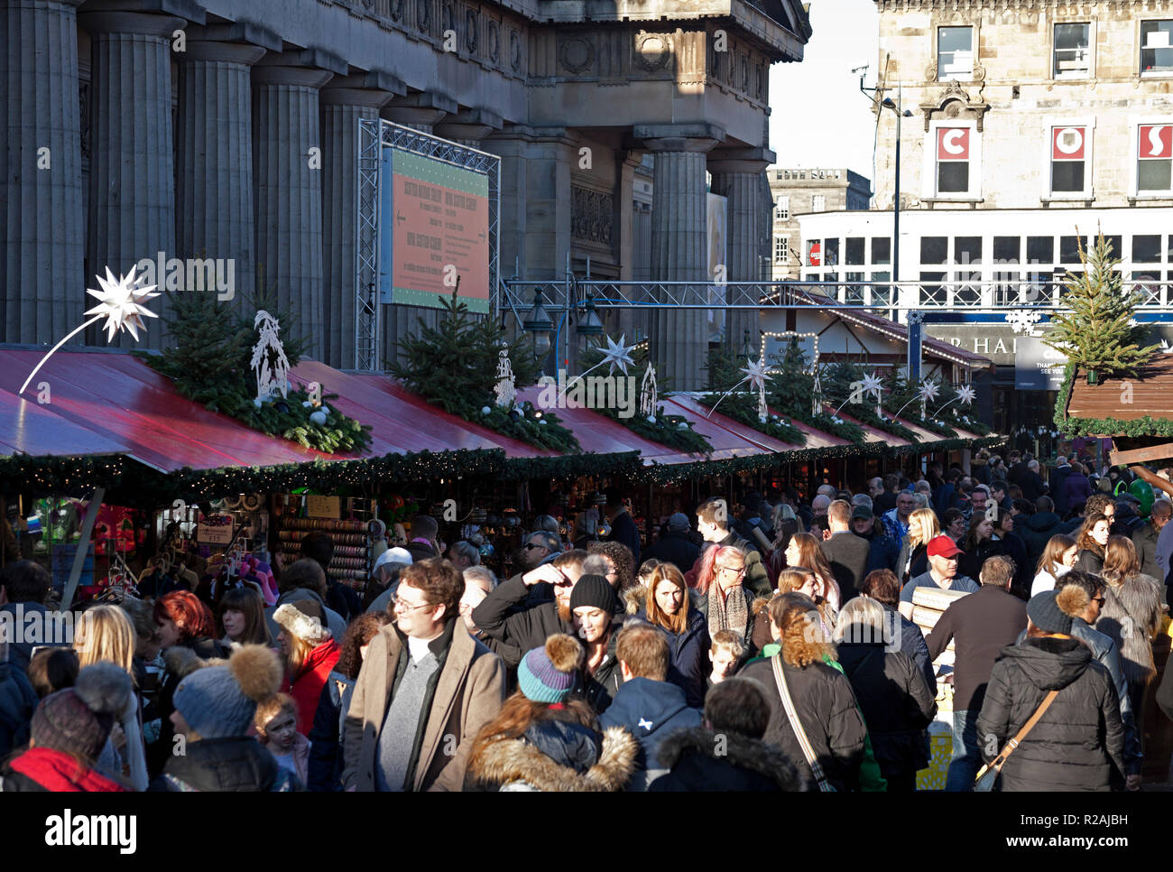 Edinburgh street food market hi-res stock photography and images - Alamy