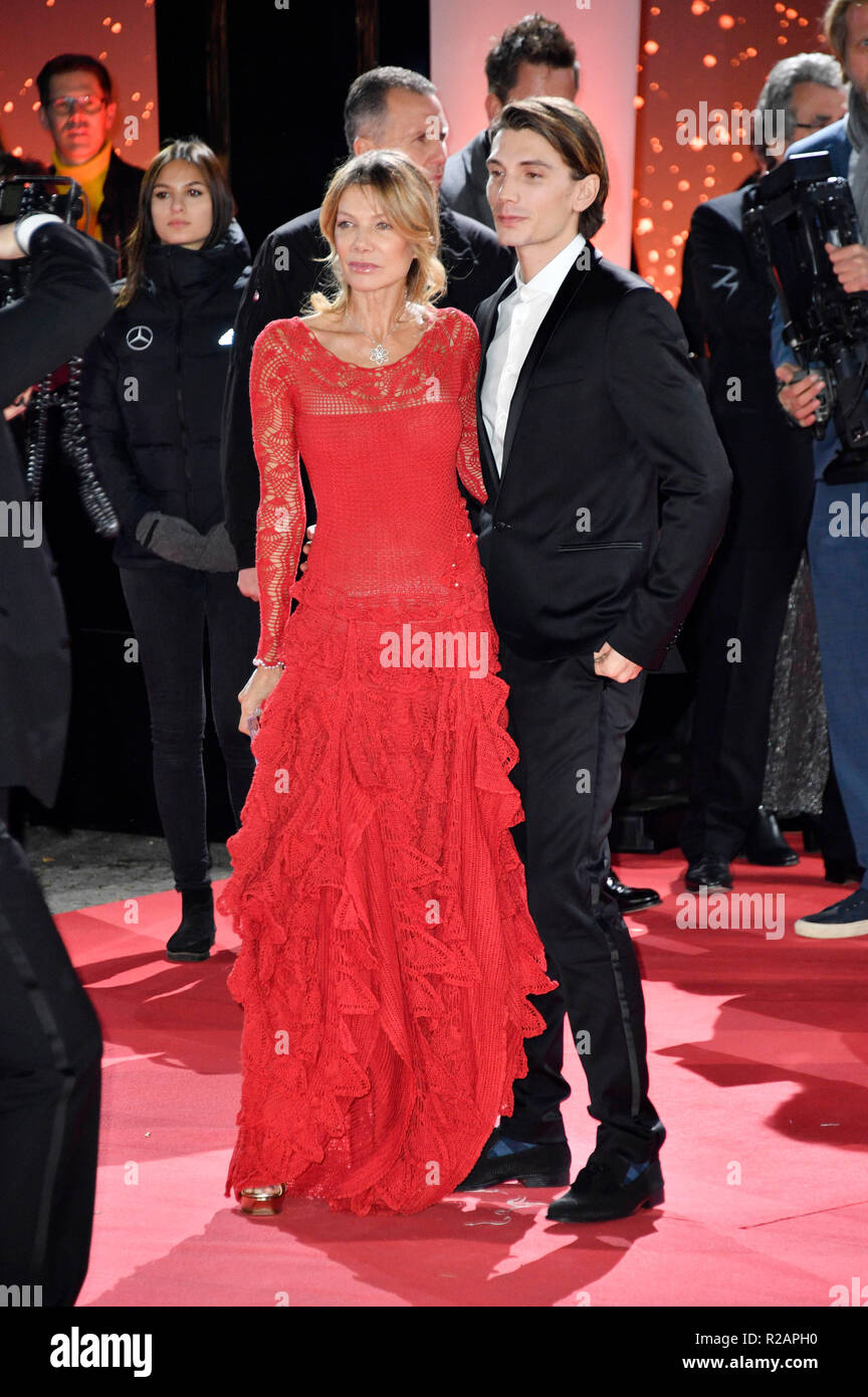 Berlin, Deutschland. 16th Nov, 2018. Ursula Karven with son Christopher ...