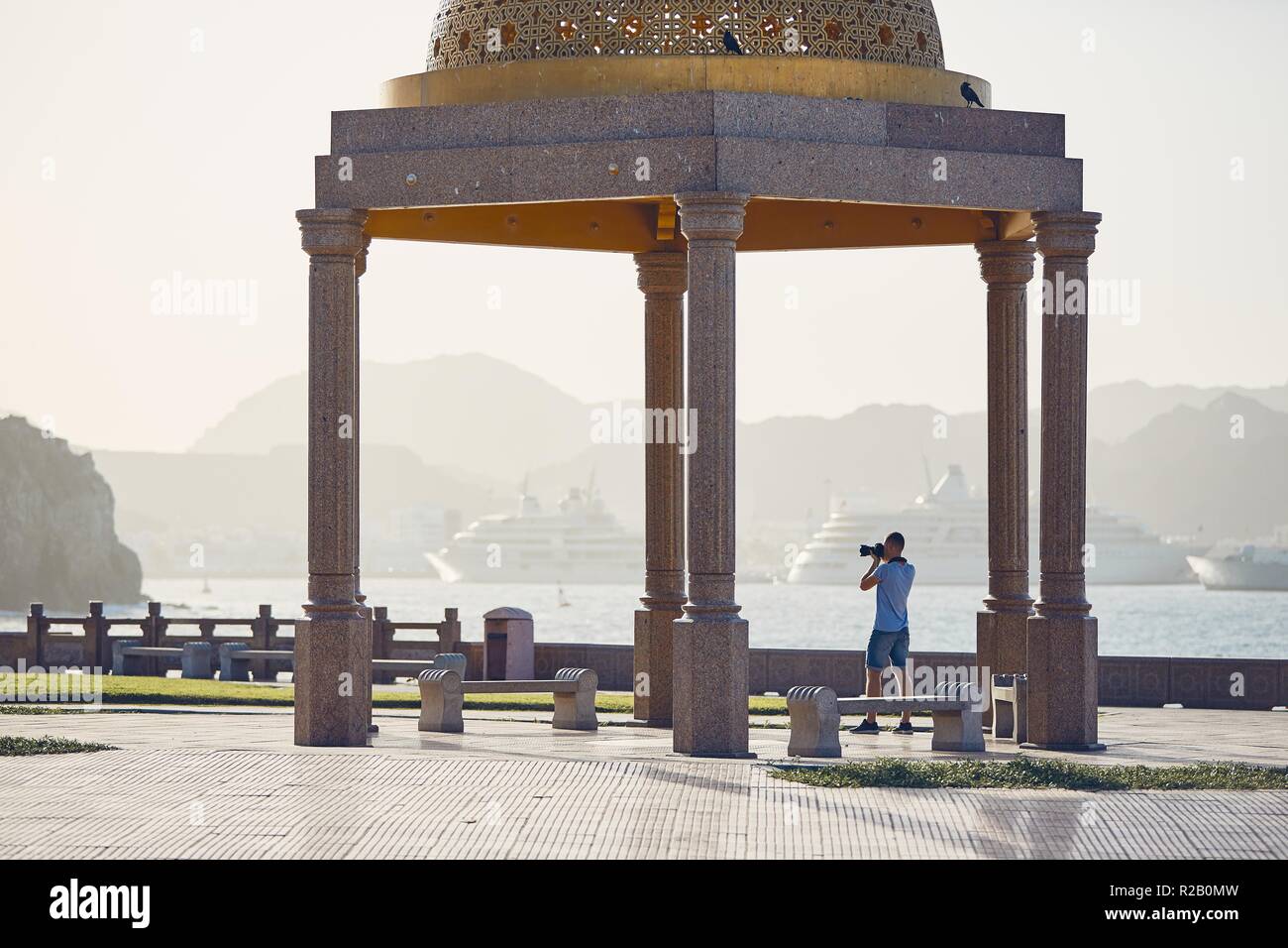 Muscat modern architecture hi-res stock photography and images - Alamy
