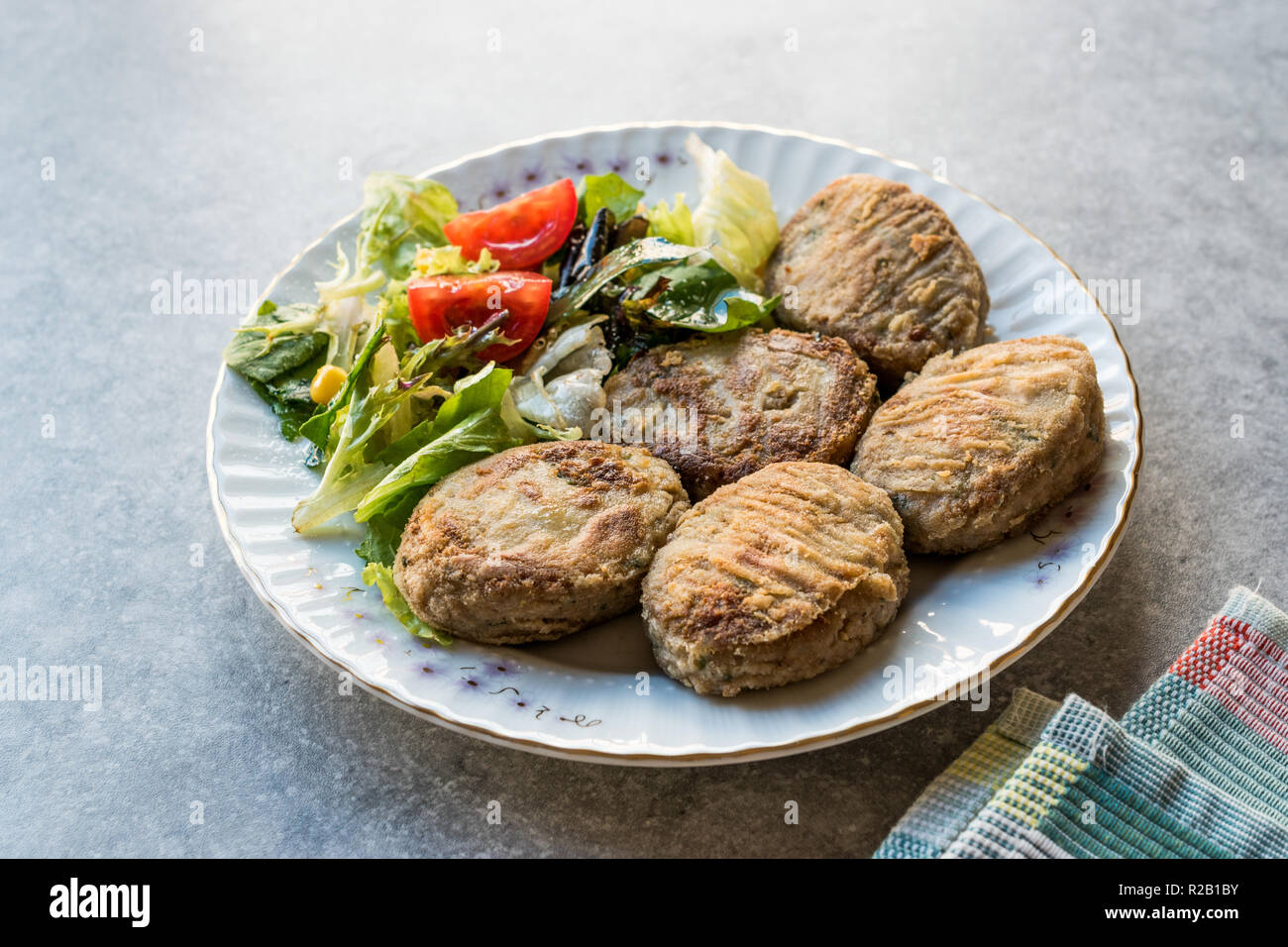 Turkish traditional Food kadinbudu kofte ( meatball ) rice and meat ...