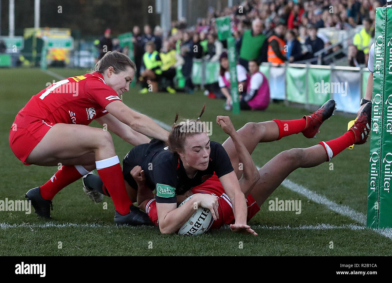 Left to right englands kelly smith hi-res stock photography and images ...