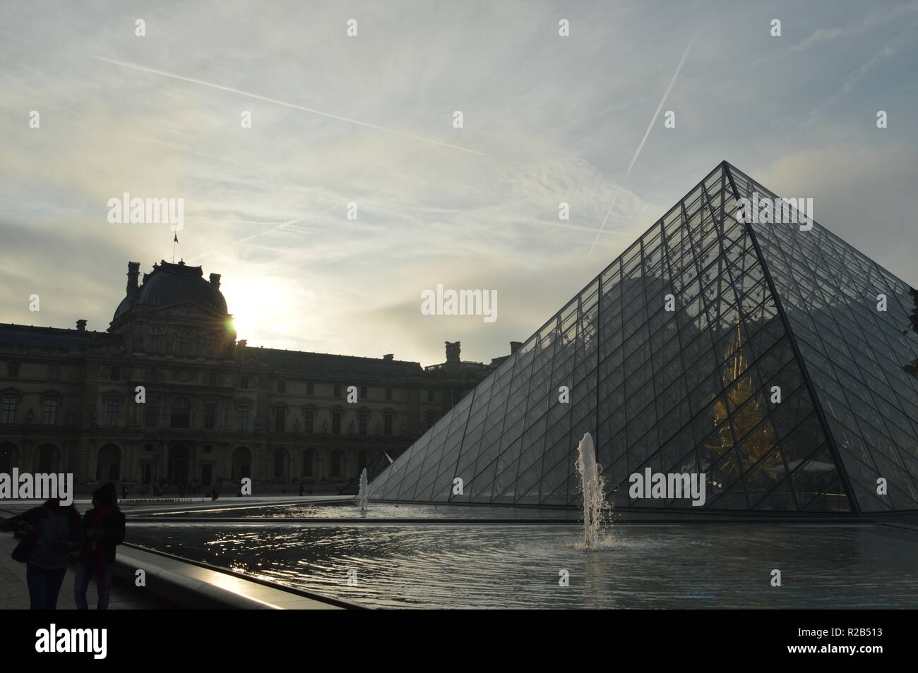 Louvre pyramid architecture hi-res stock photography and images - Alamy