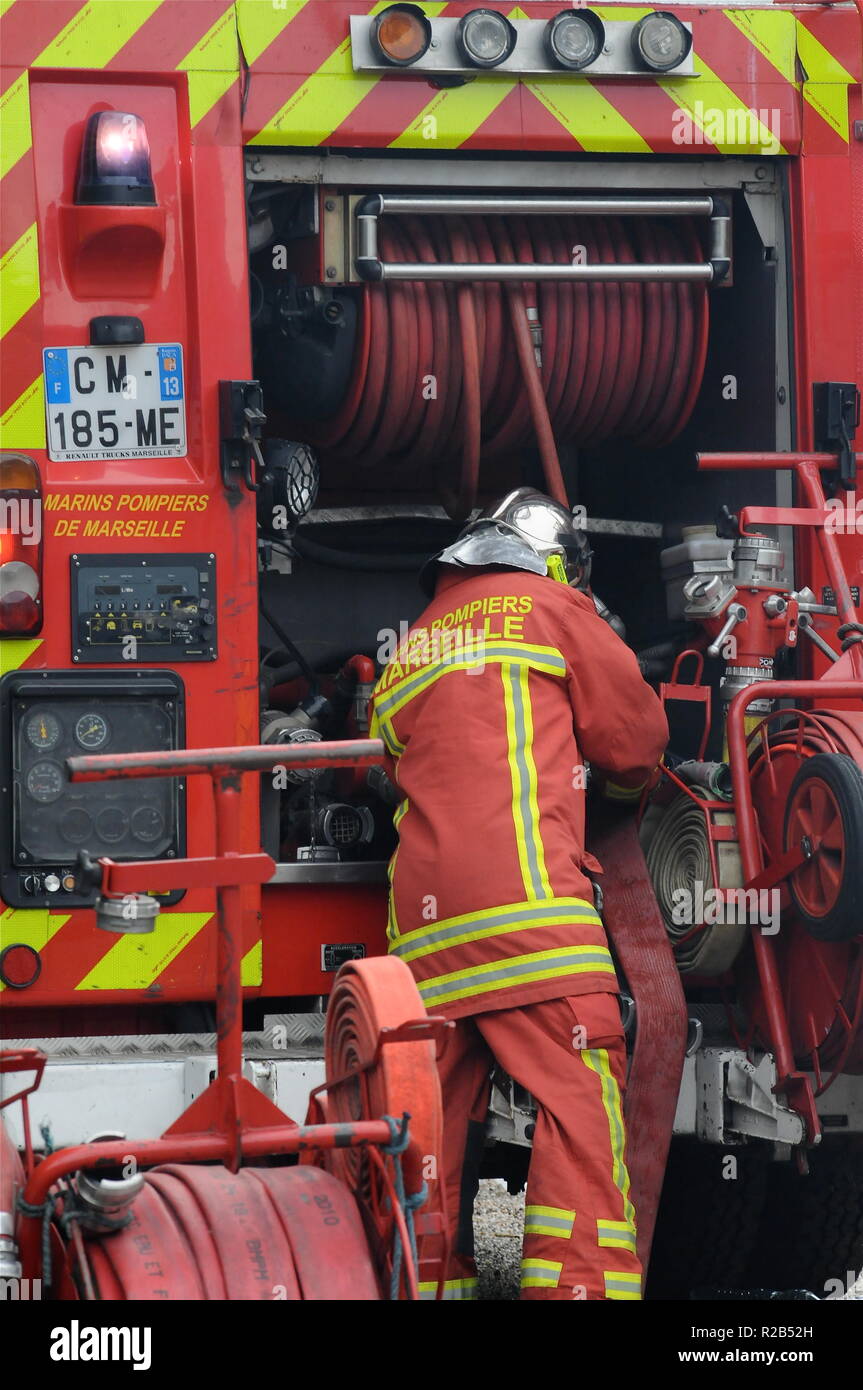 Marseille Navy fire fighters attend life-size drill at Police Academy ...