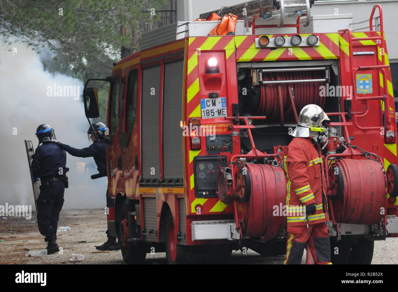 Marseille Navy fire fighters attend life-size drill at Police Academy ...
