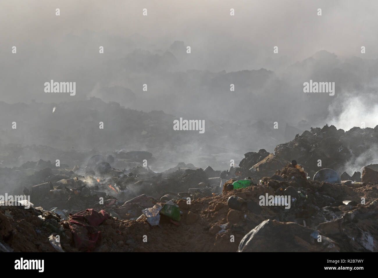 Trash dump on fire hi-res stock photography and images - Alamy
