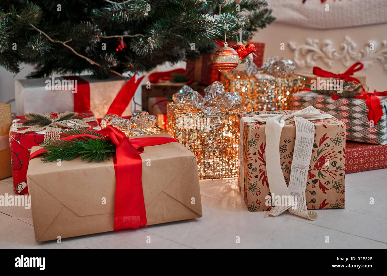 Christmas tree with gifts Stock Photo - Alamy