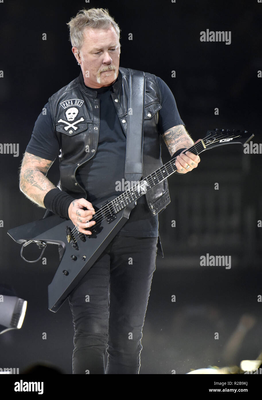 Garbo singer hi-res stock photography and images - Alamy