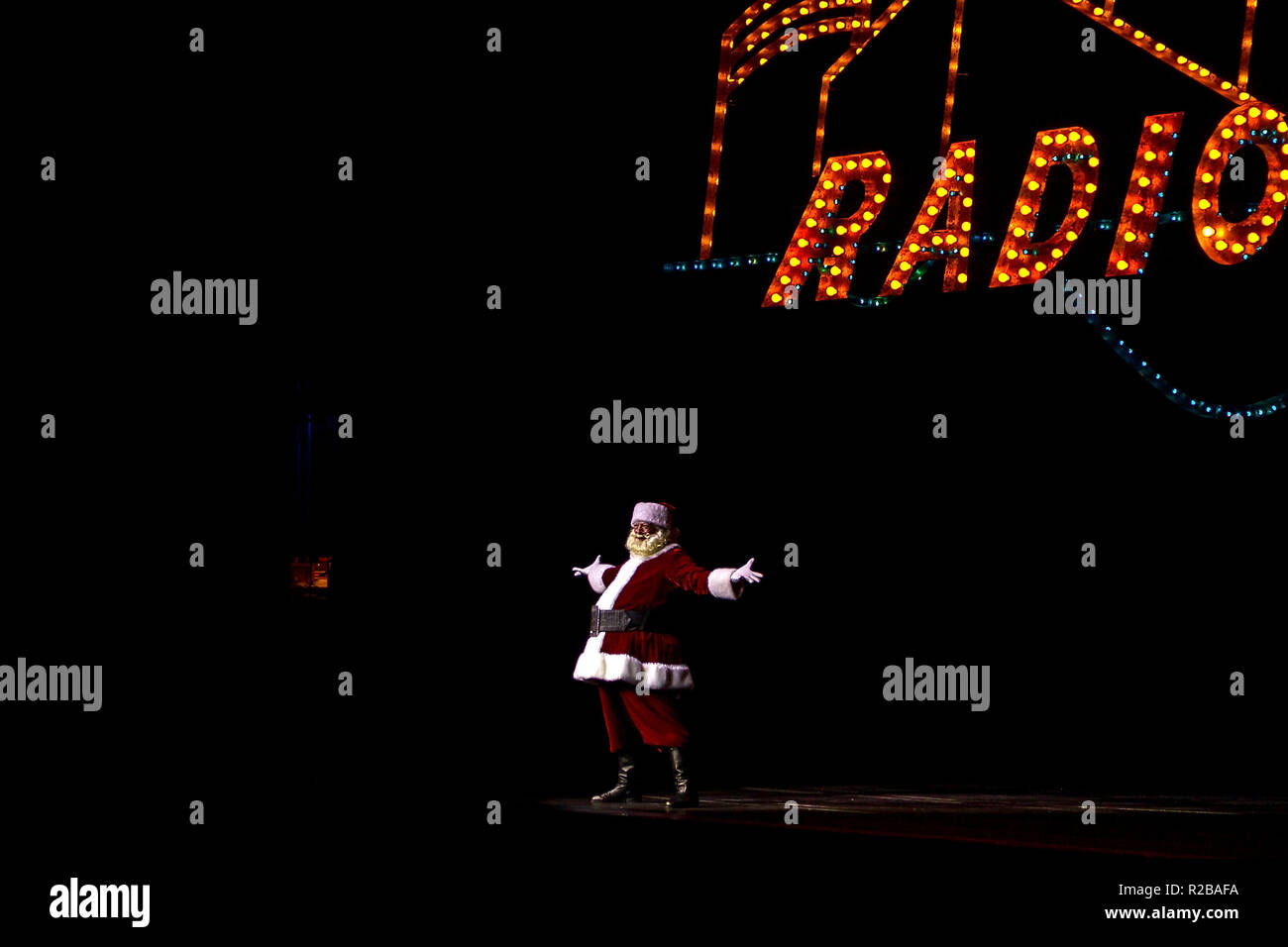 Rockettes christmas spectacular hi-res stock photography and images - Alamy