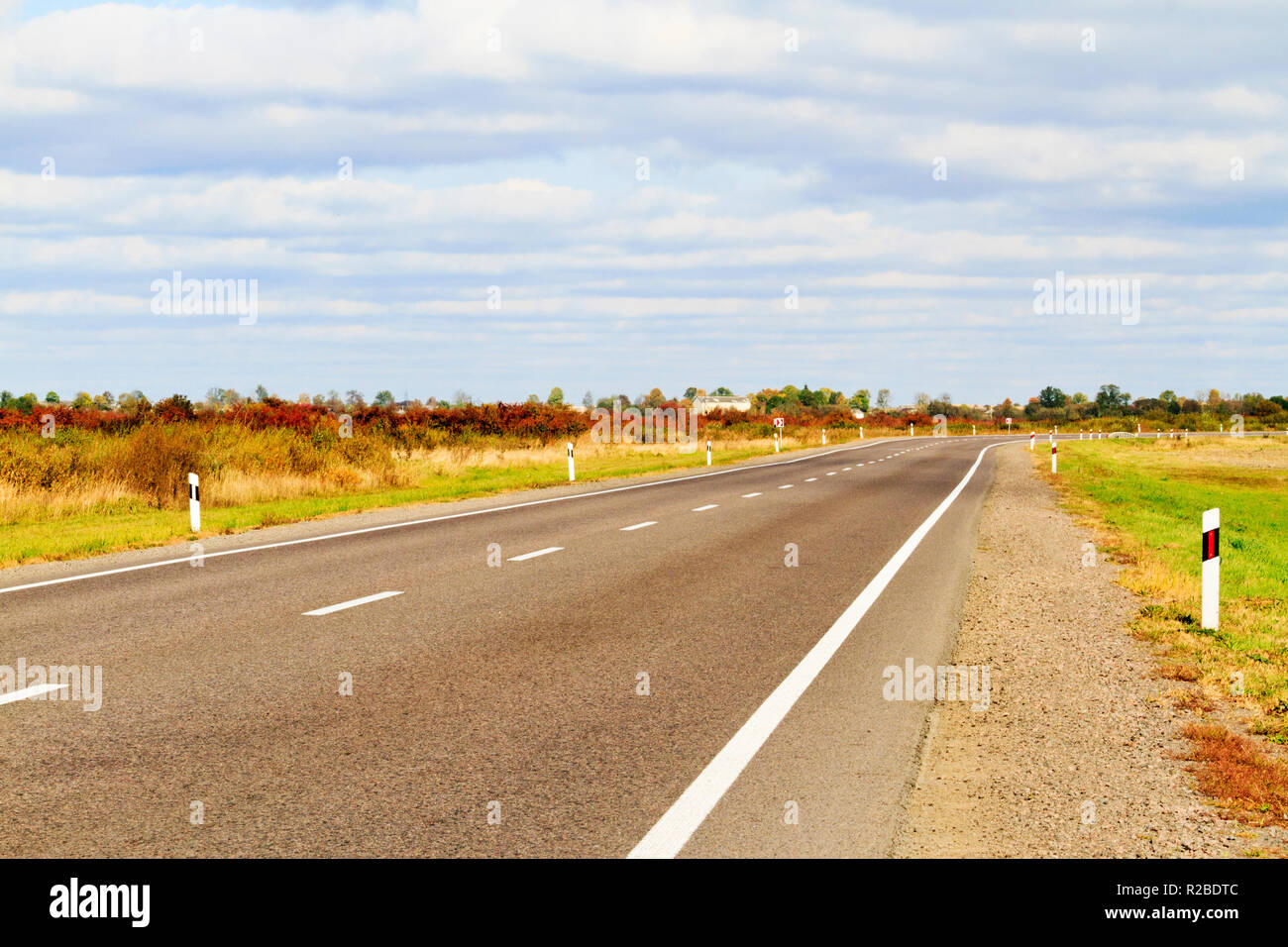 road going to the corner with beautiful clouds Stock Photo - Alamy