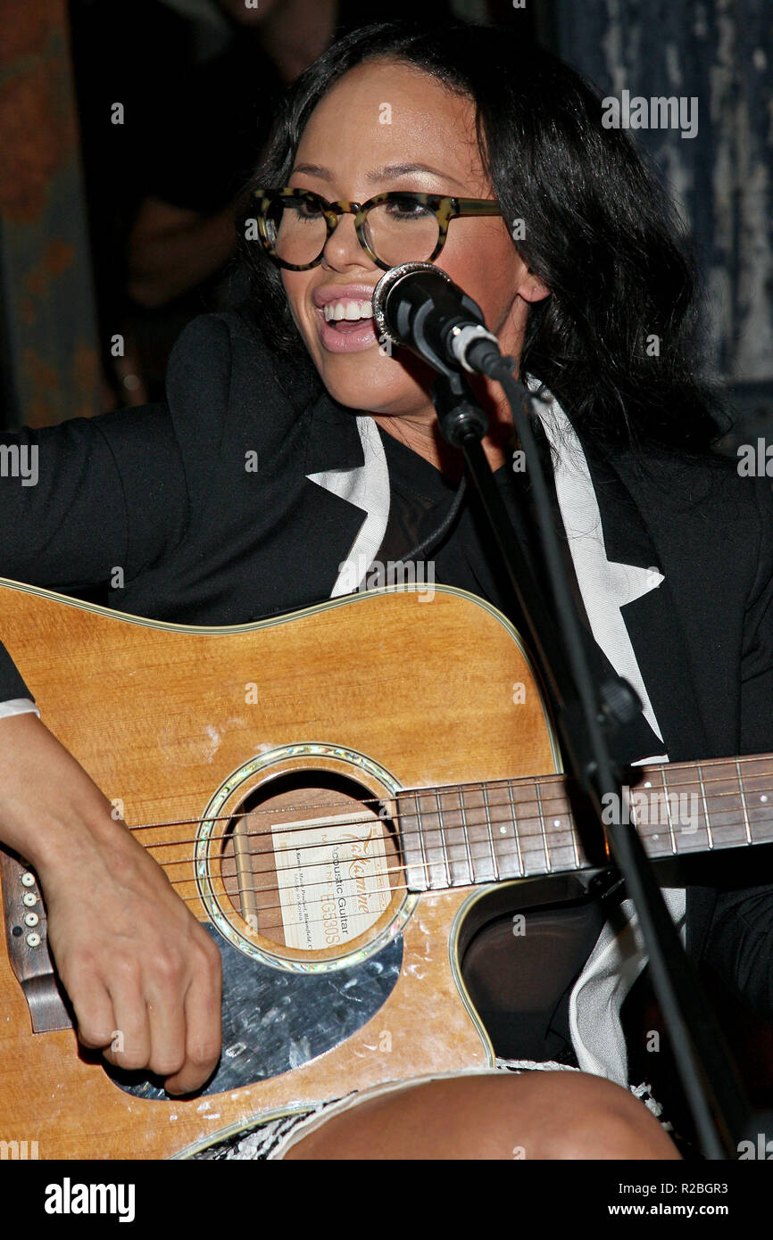 NEW YORK, NY - SEPTEMBER 26: Elle Varner attends the Clive Davis ...