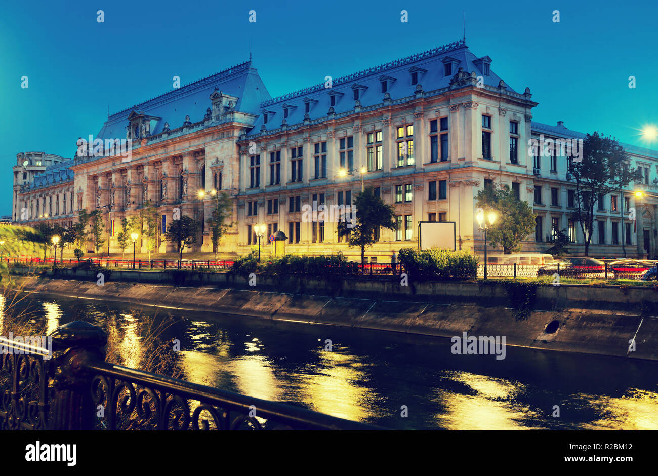 Bucharest palace of justice court hi-res stock photography and images ...