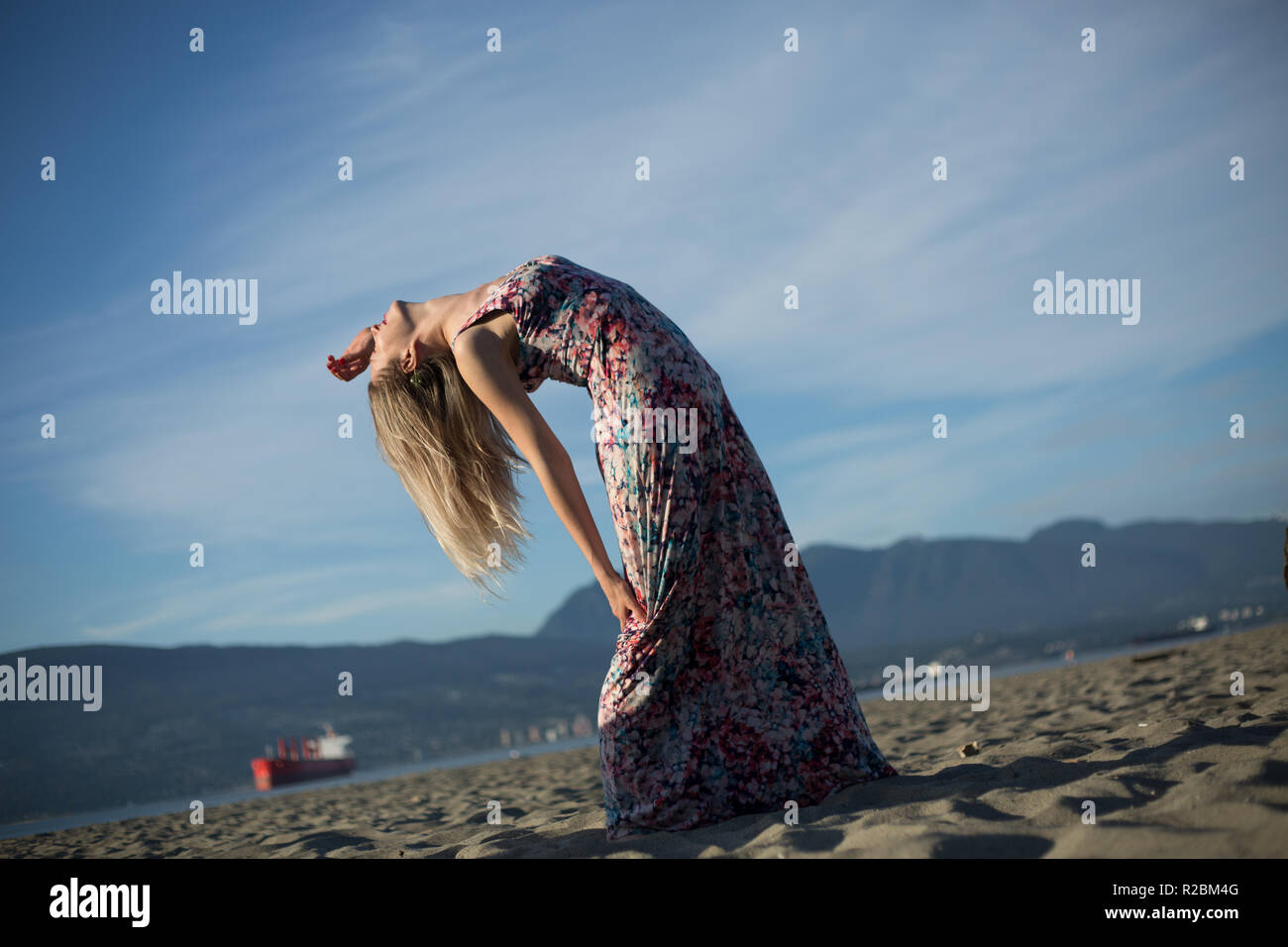 Backbend hi-res stock photography and images - Alamy