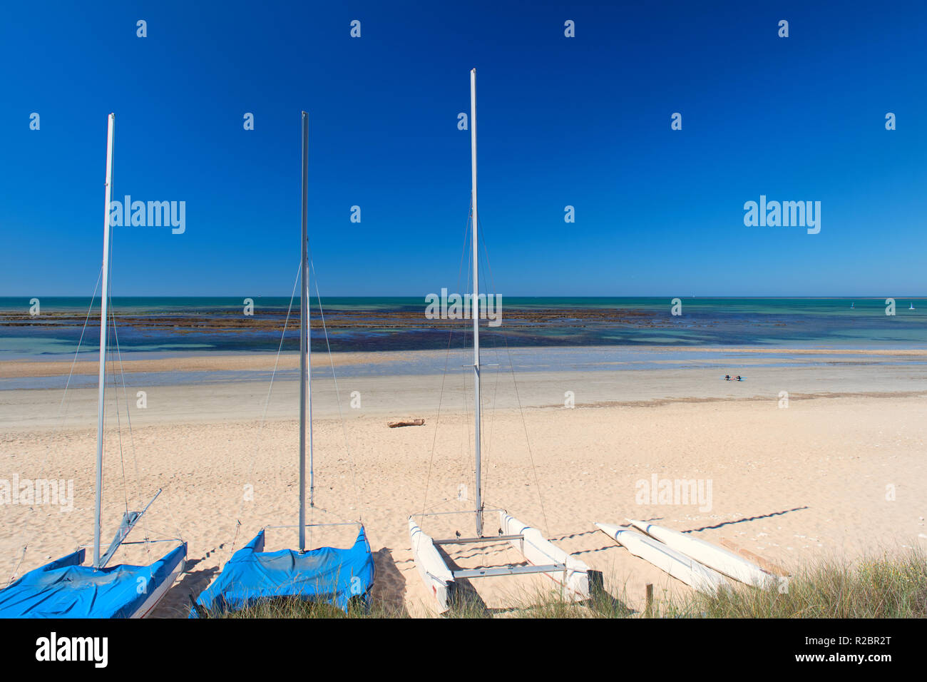 Ile de Rée- Beach landscape sand and sea with sailboats at the horizon ...