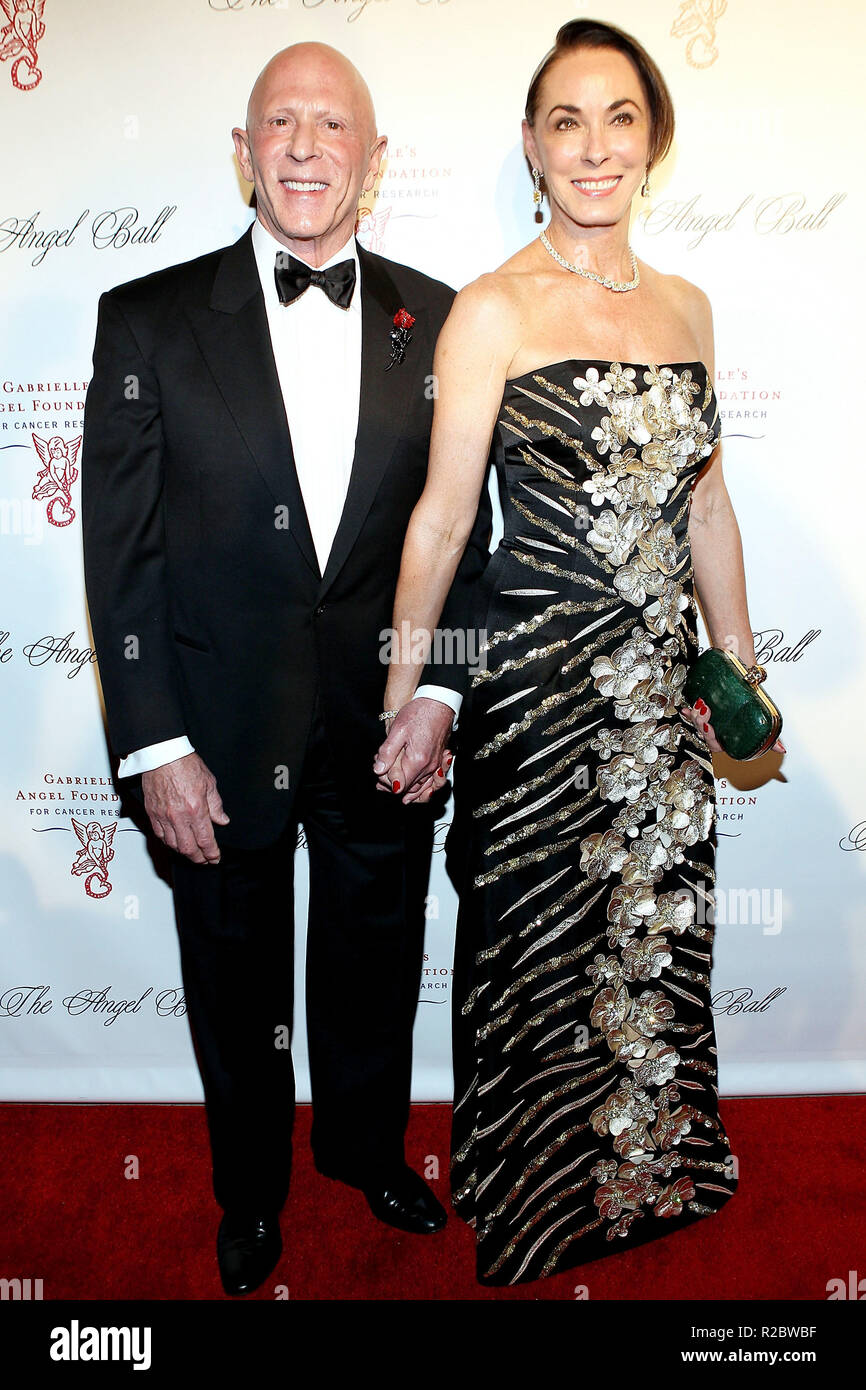 NEW YORK, NY - OCTOBER 22: Lester Smith and Sue Smith at Cipriani Wall Street on October 22 ...