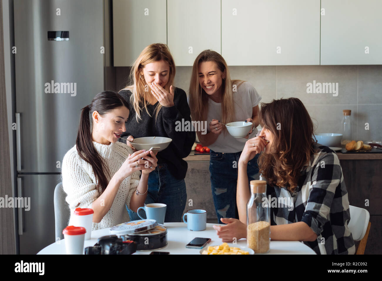 group of women in the kitchen Stock Photo - Alamy