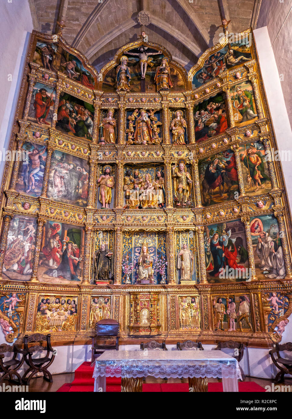 Retablo mayor renacentista del Monasterio de Santa María del Salvador ...