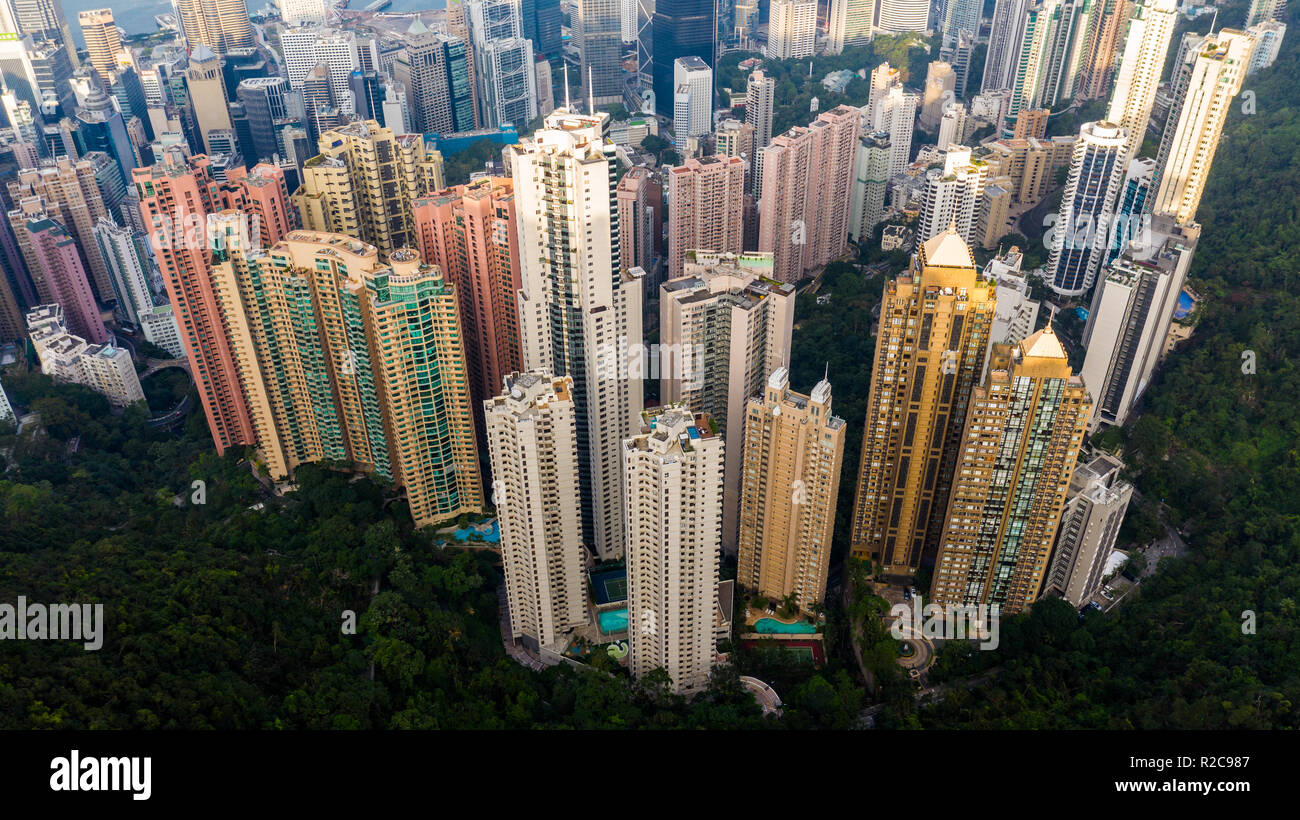 Hong kong apartment buildings hi-res stock photography and images - Alamy