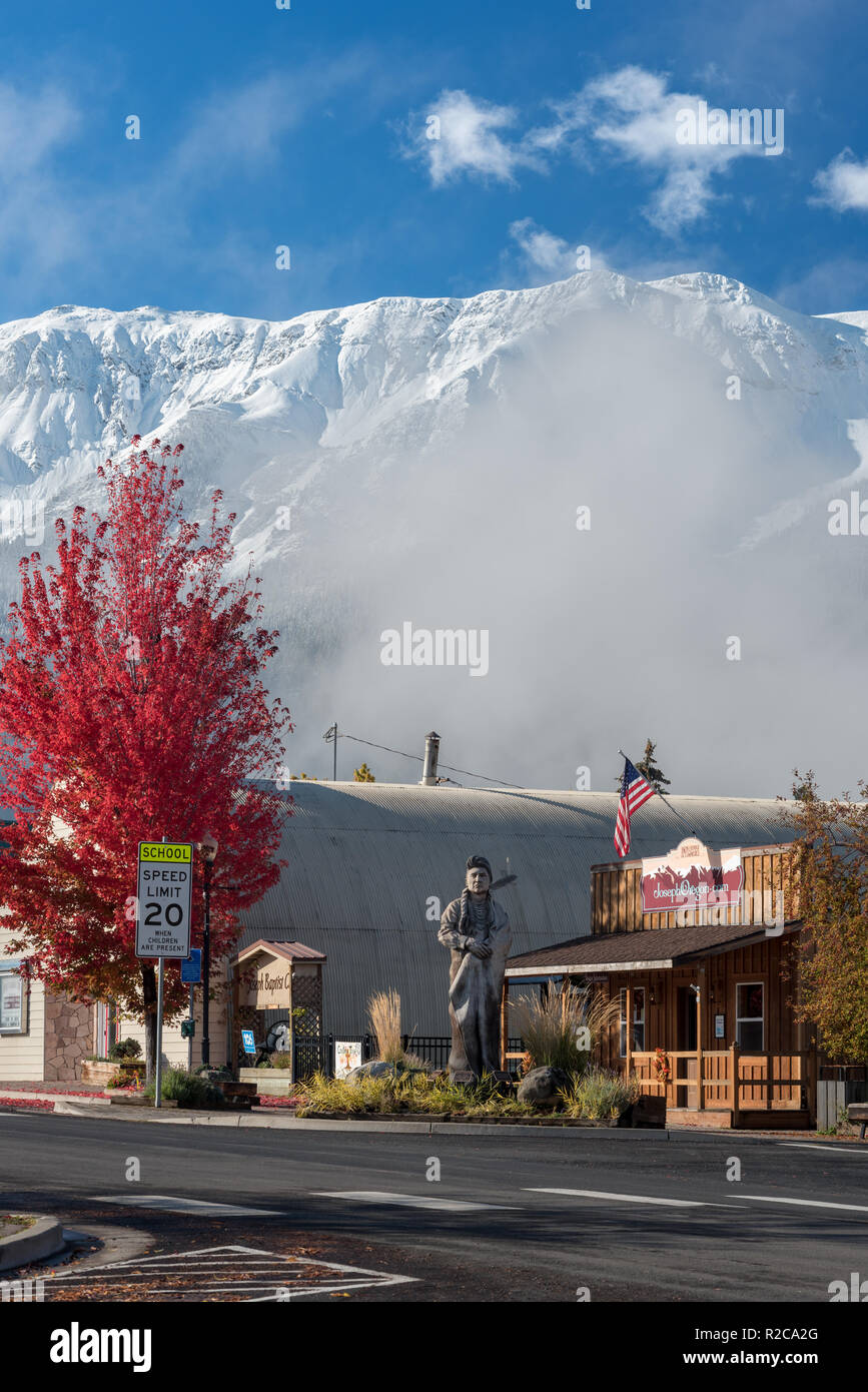 Chief joseph memorial monument hi-res stock photography and images - Alamy