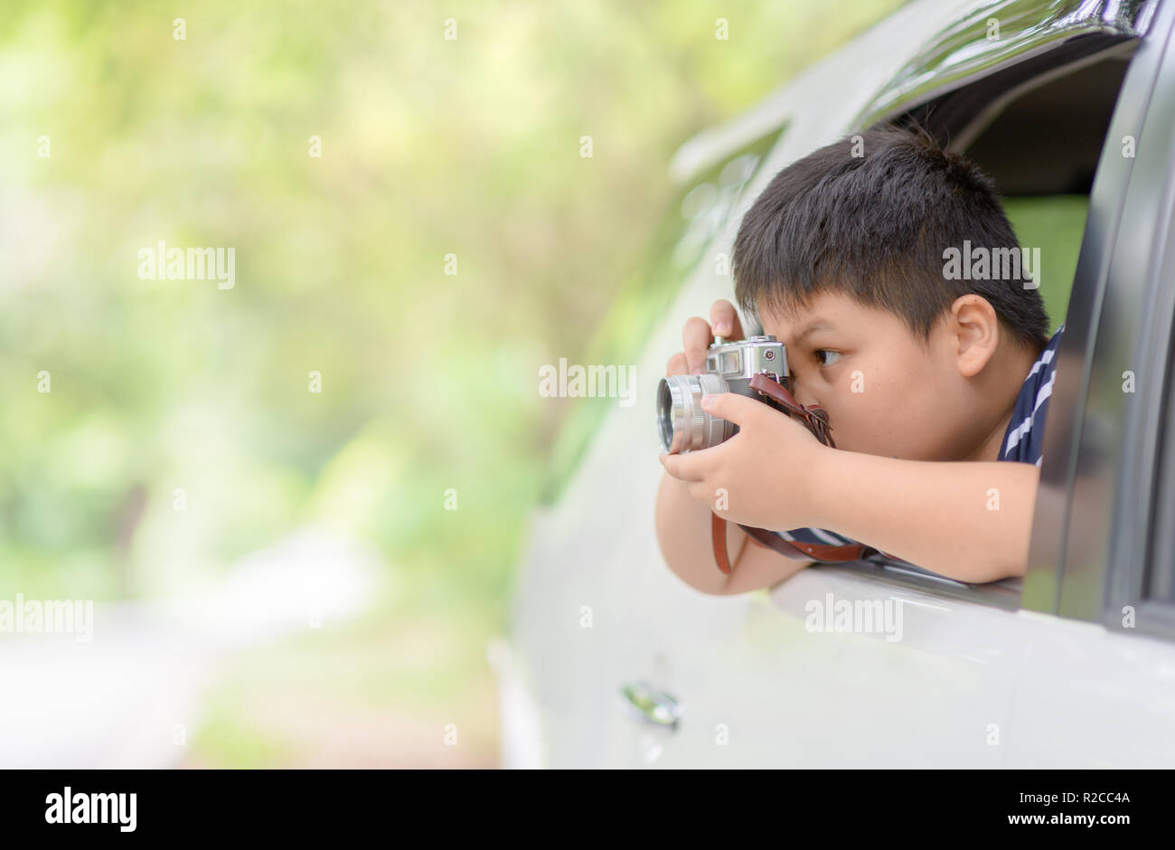 Vintage pictures happy kids hi-res stock photography and images - Alamy