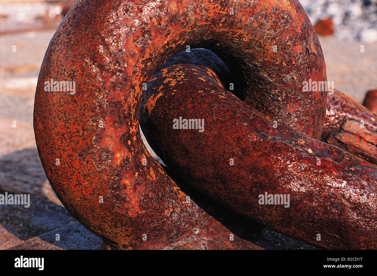 Wreck anchor hi-res stock photography and images - Alamy