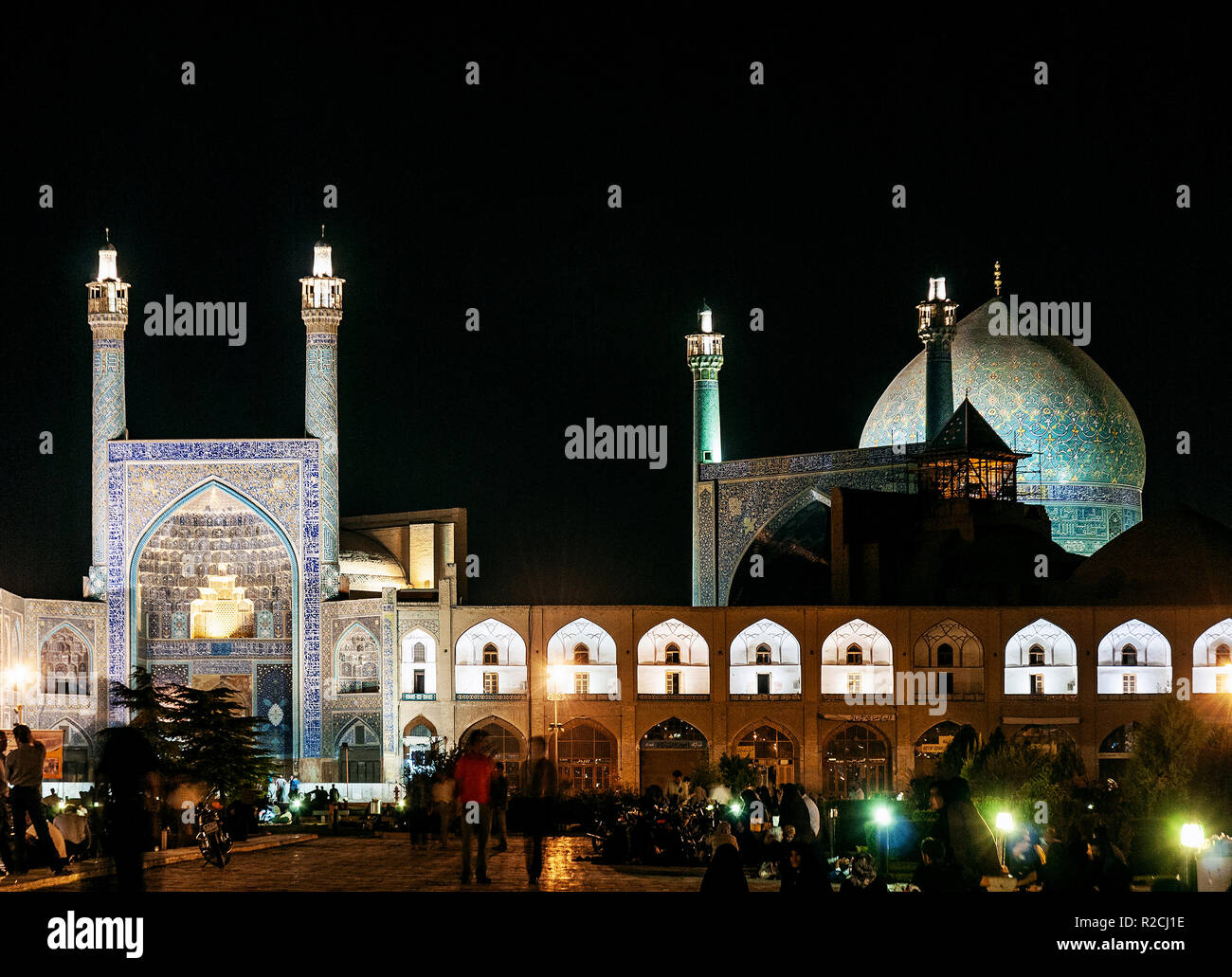 the shah mosque famous landmark on Naqsh-e Jahan Square in isfahan city ...