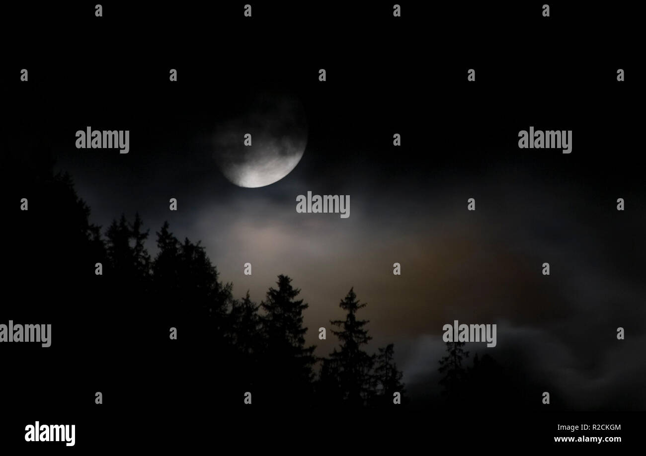 Witching hour hi-res stock photography and images - Alamy