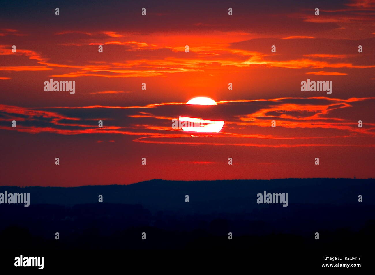 19 oclock hi-res stock photography and images - Alamy