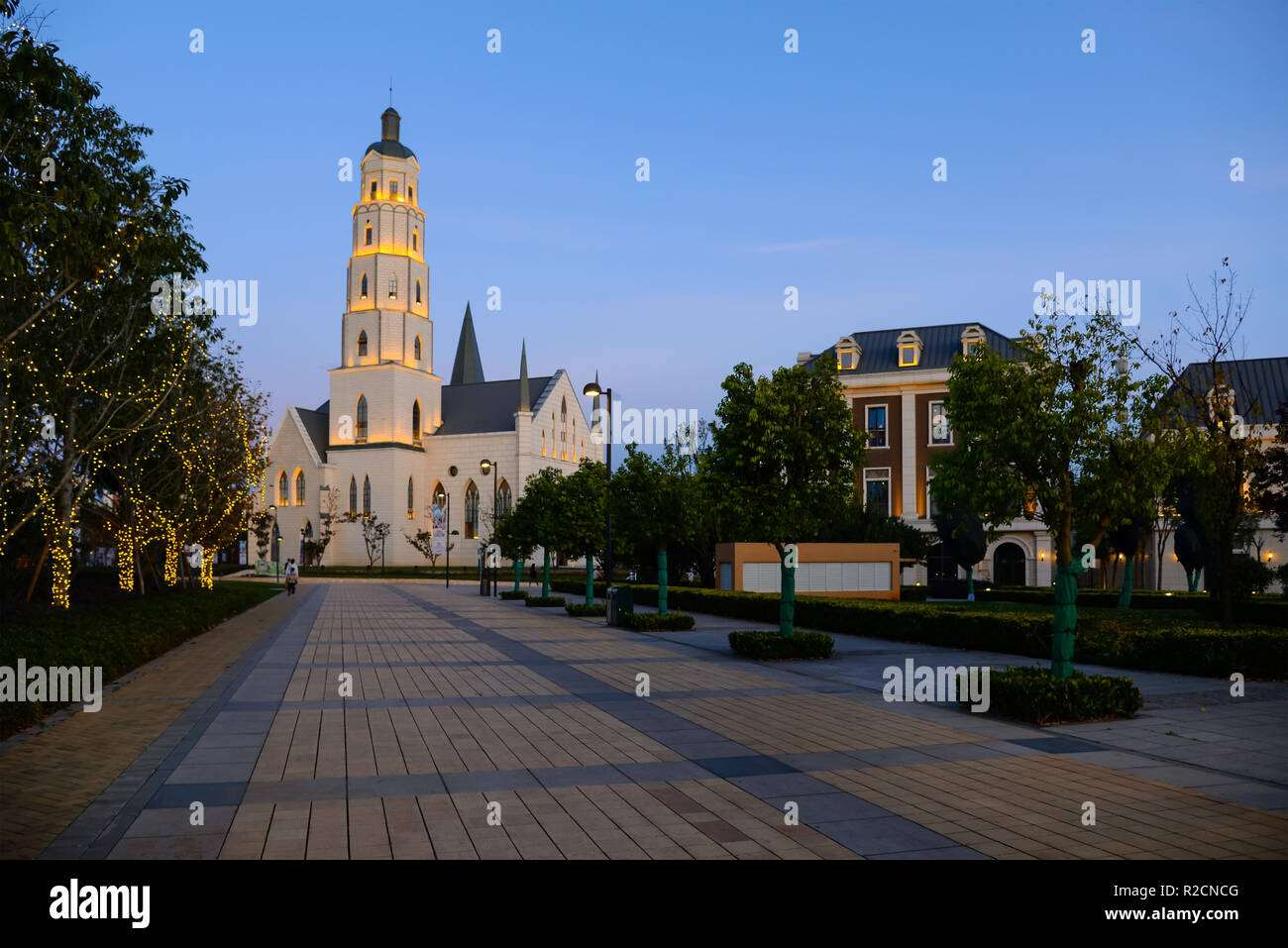 Kunming architecture hi-res stock photography and images - Alamy