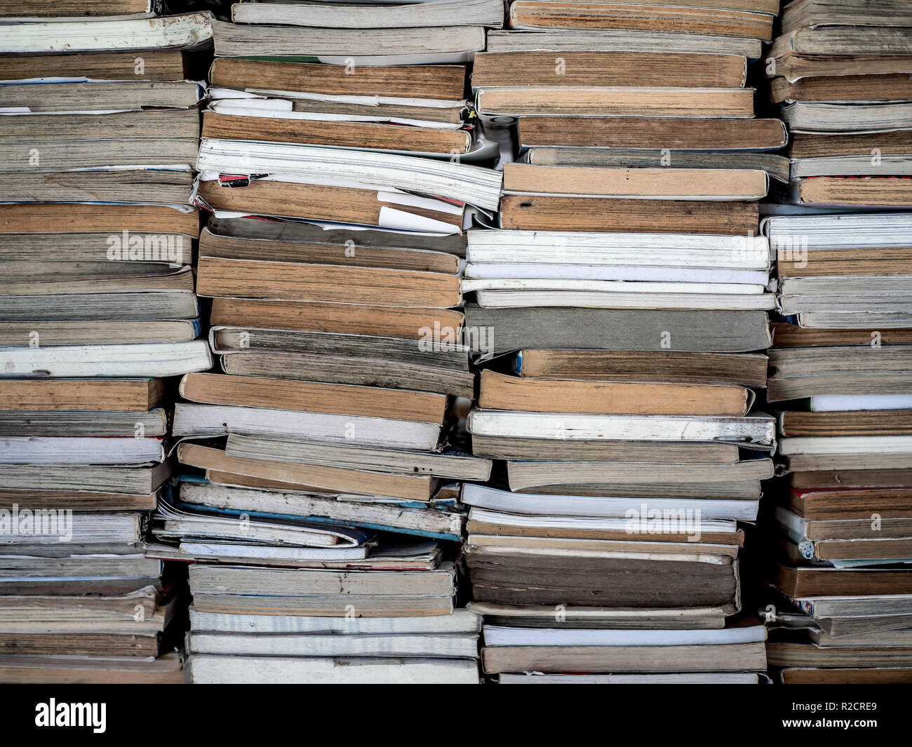 Old comic book cover texture hi-res stock photography and images - Alamy