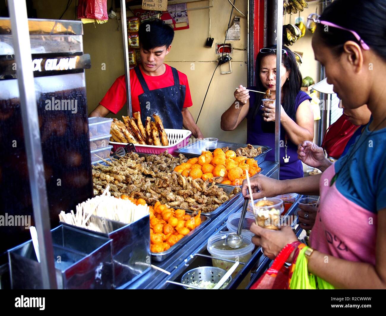Filipino food kiosk hi-res stock photography and images - Alamy