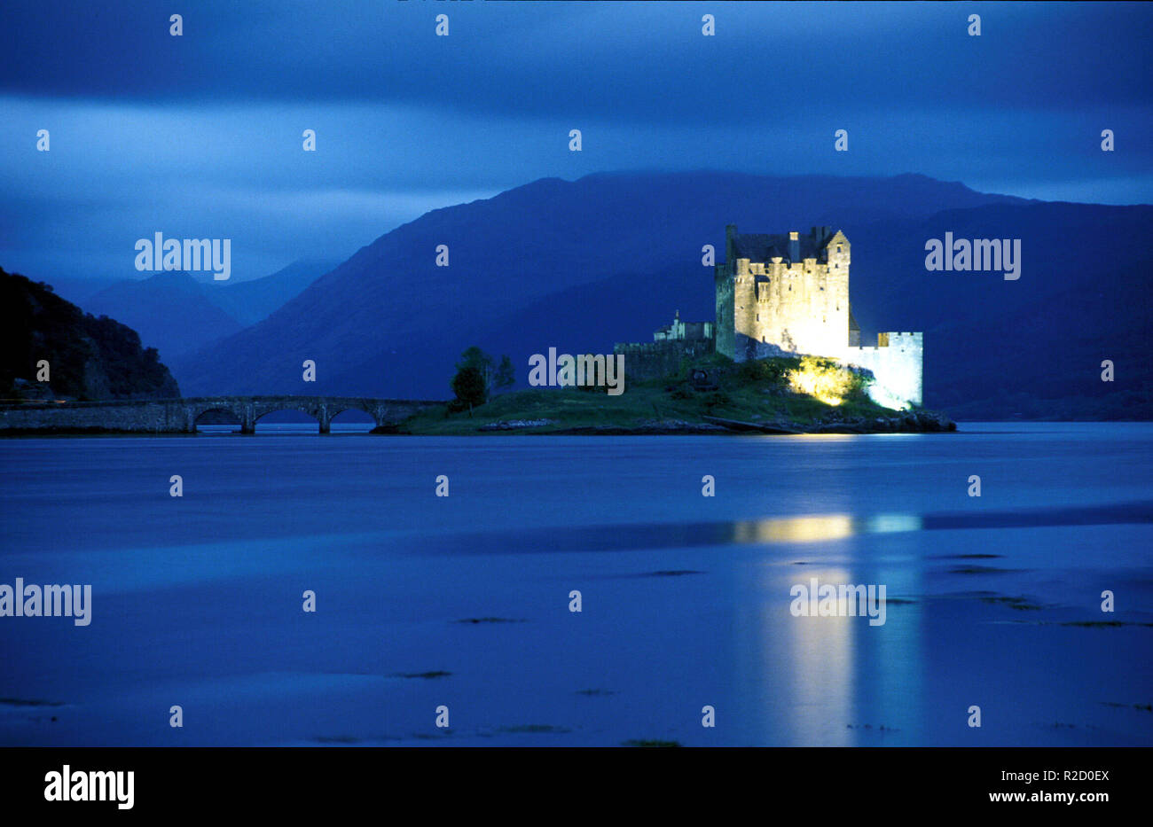 Clan fighting hi-res stock photography and images - Alamy