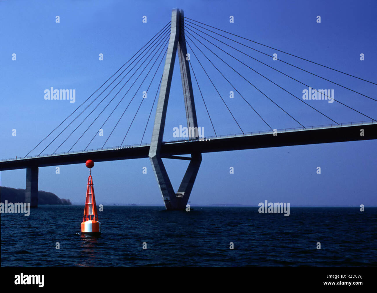 Barrel bridge hi-res stock photography and images - Alamy