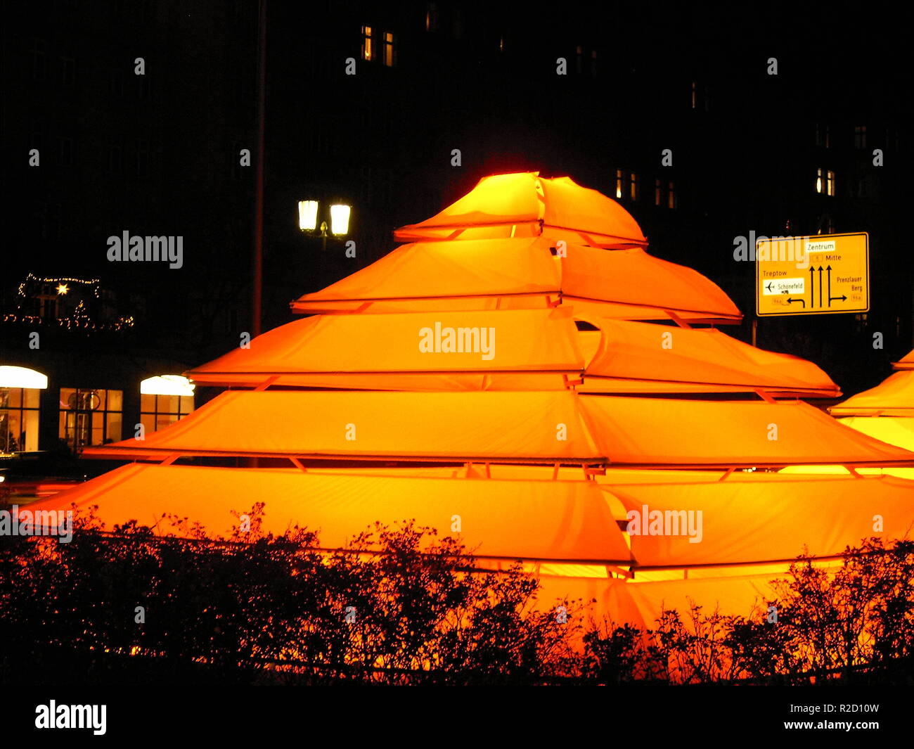 Pyramid berlin hi-res stock photography and images - Alamy