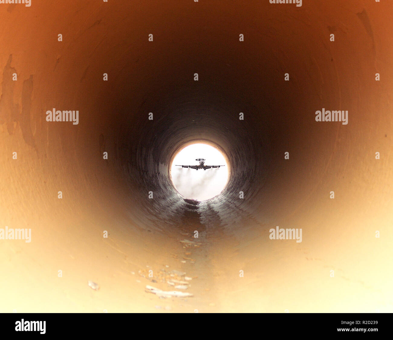 Perfect landing hi-res stock photography and images - Alamy