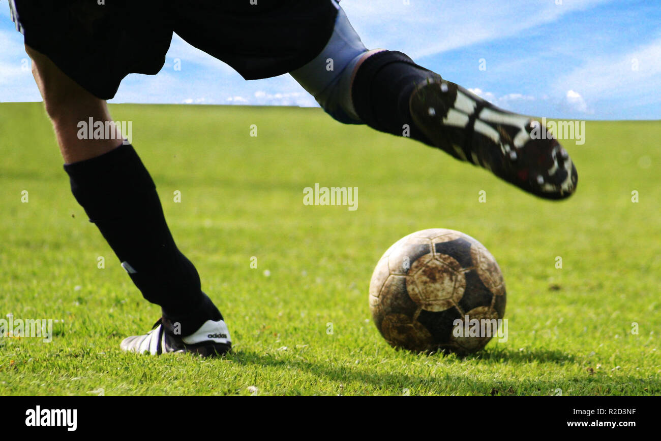 football - the shot Stock Photo - Alamy