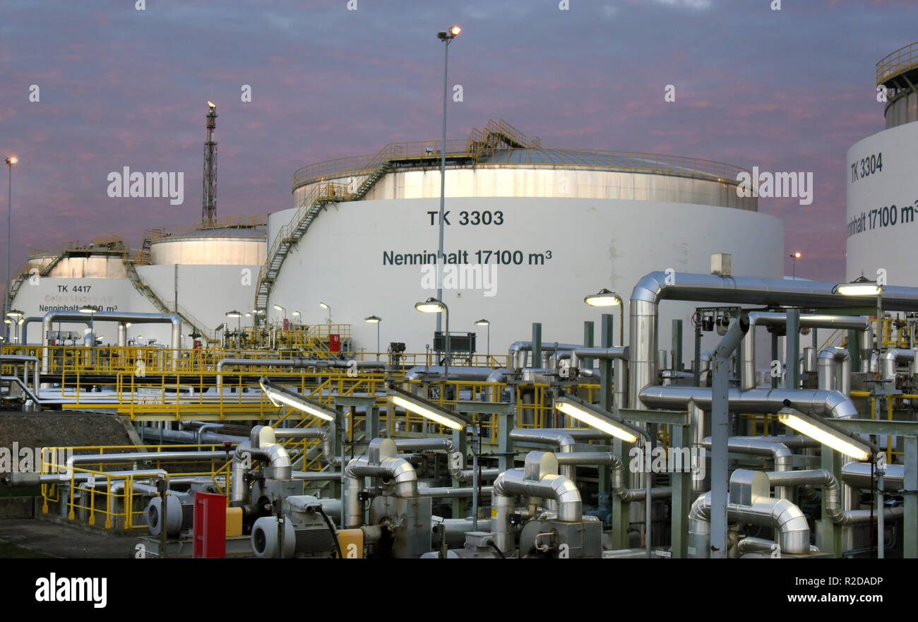 Leuna germany refinery total refinery hi-res stock photography and ...