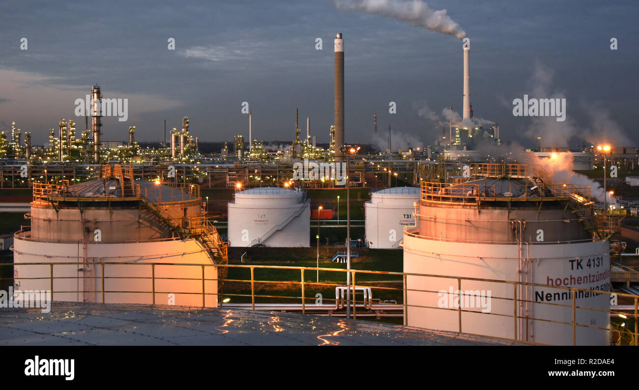 Leuna germany refinery total refinery hi-res stock photography and ...