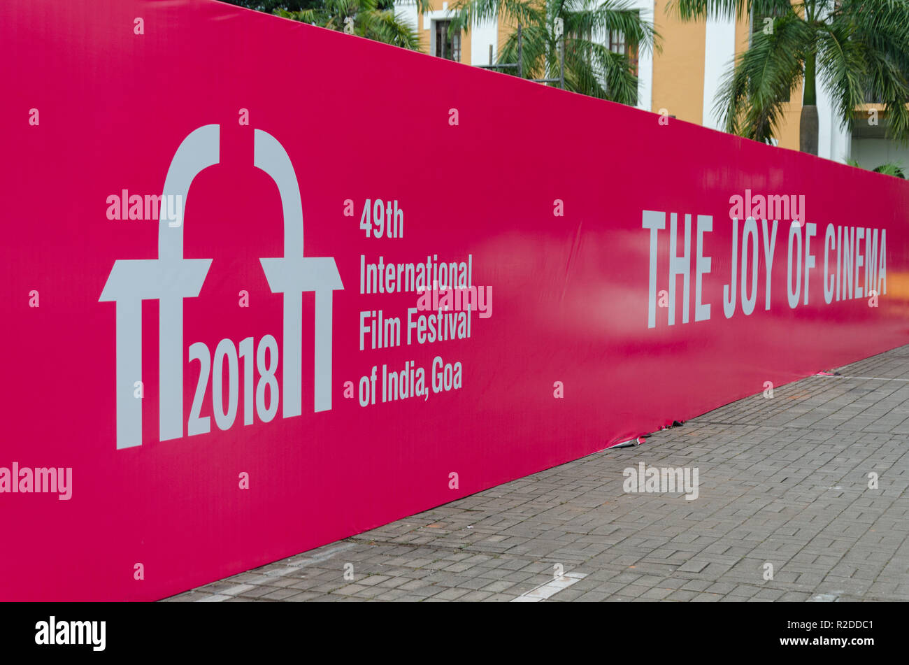 Theatre india 19th hi-res stock photography and images - Alamy