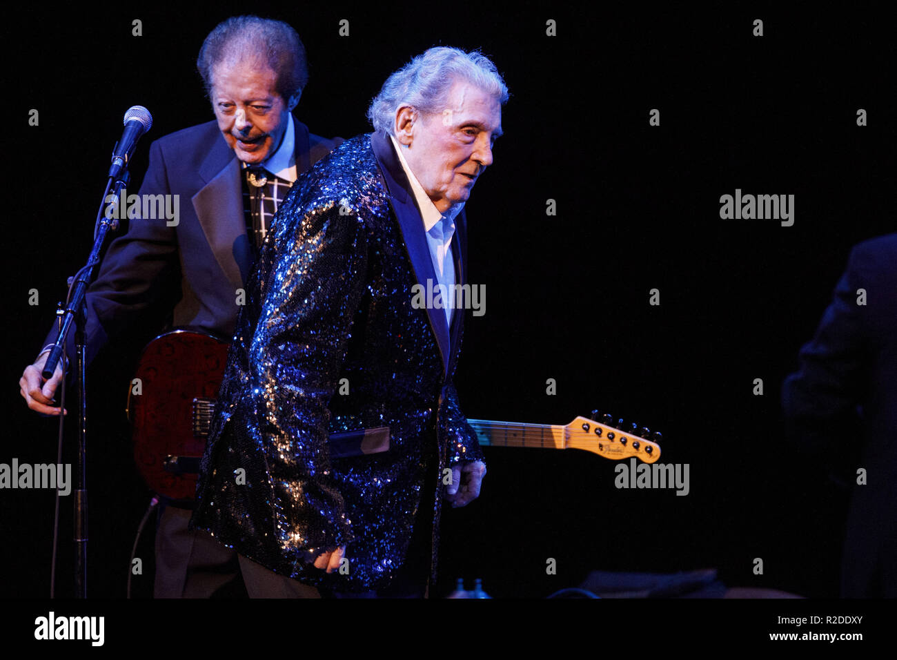 Cerritos, CA, USA. 17th Nov, 2018. Jerry Lee Lewis, 83, takes the stage ...