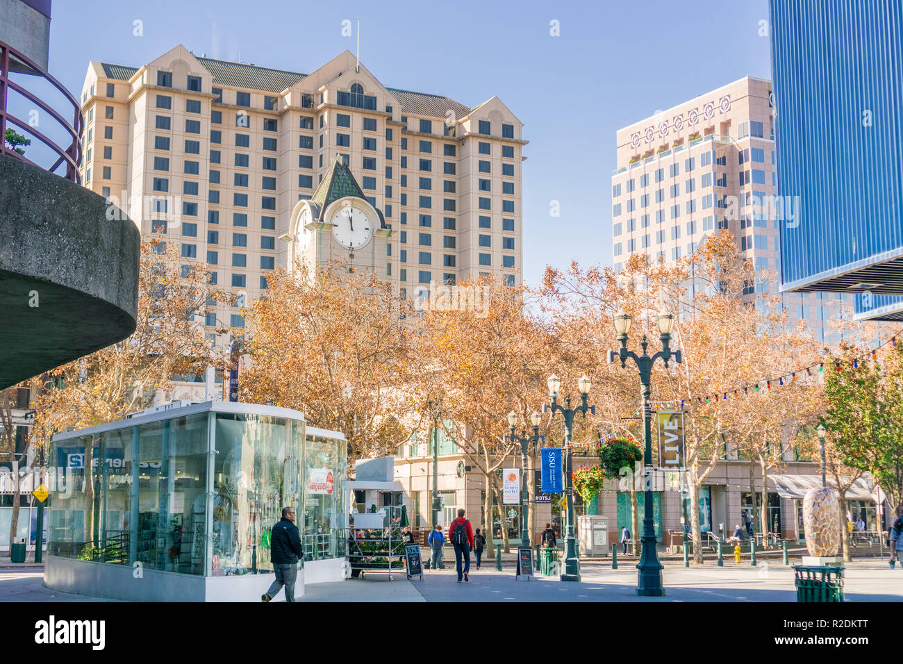 Silicon valley california people hi-res stock photography and images ...
