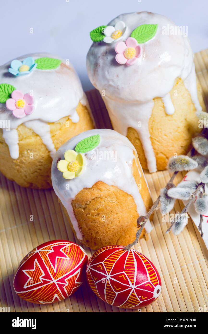 ukrainian traditiona - Easter cake and egg Pysanka on a white ...